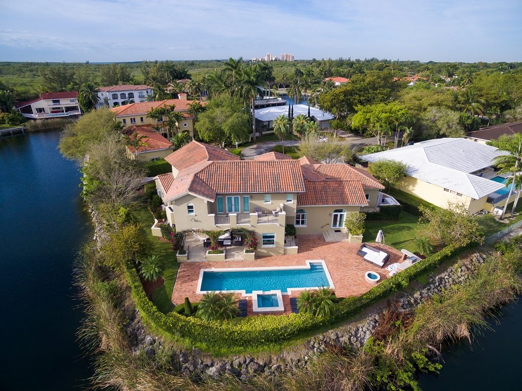Drone Technology for Homeowners: 7 Use Cases